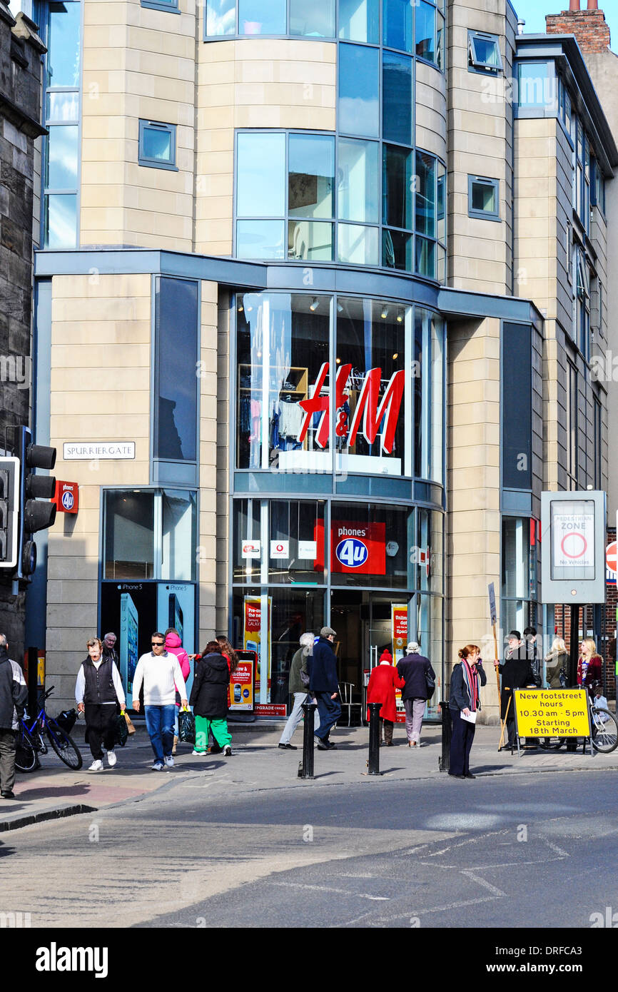Hm h&m hi-res stock photography and images - Alamy