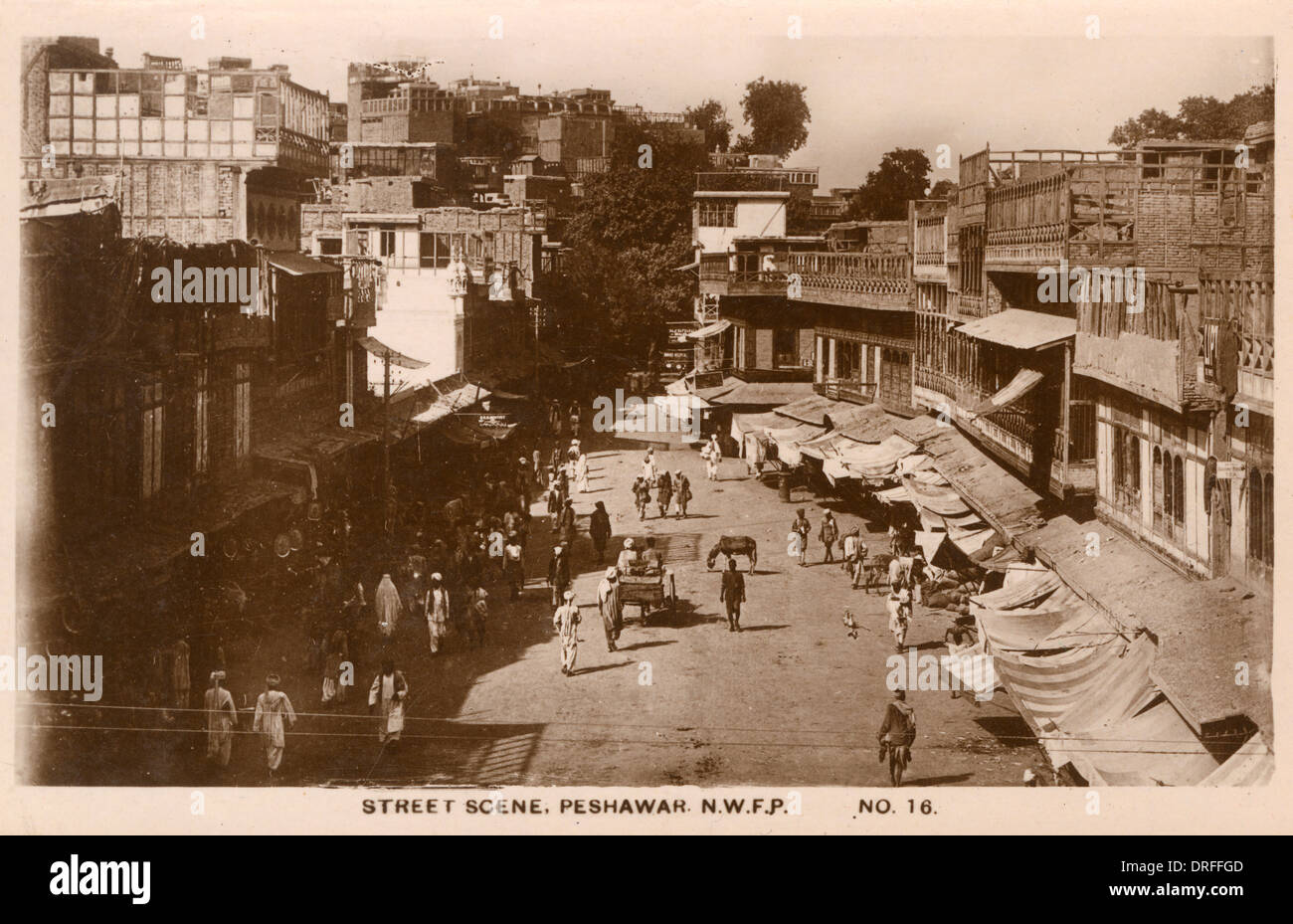 Archival pakistan street scene hi-res stock photography and images - Alamy