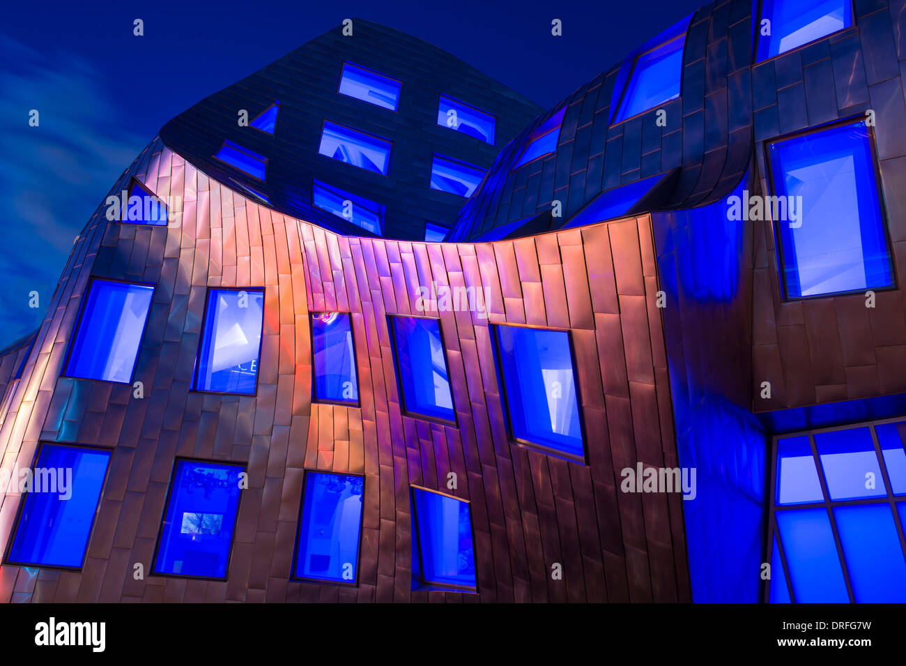 The Cleveland Clinic Lou Ruvo Center for Brain Health in downtown Las ...