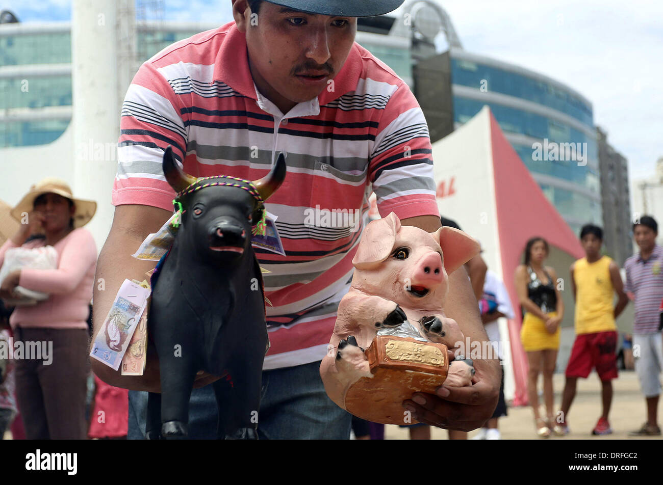 24 miniatures hi-res stock photography and images - Alamy