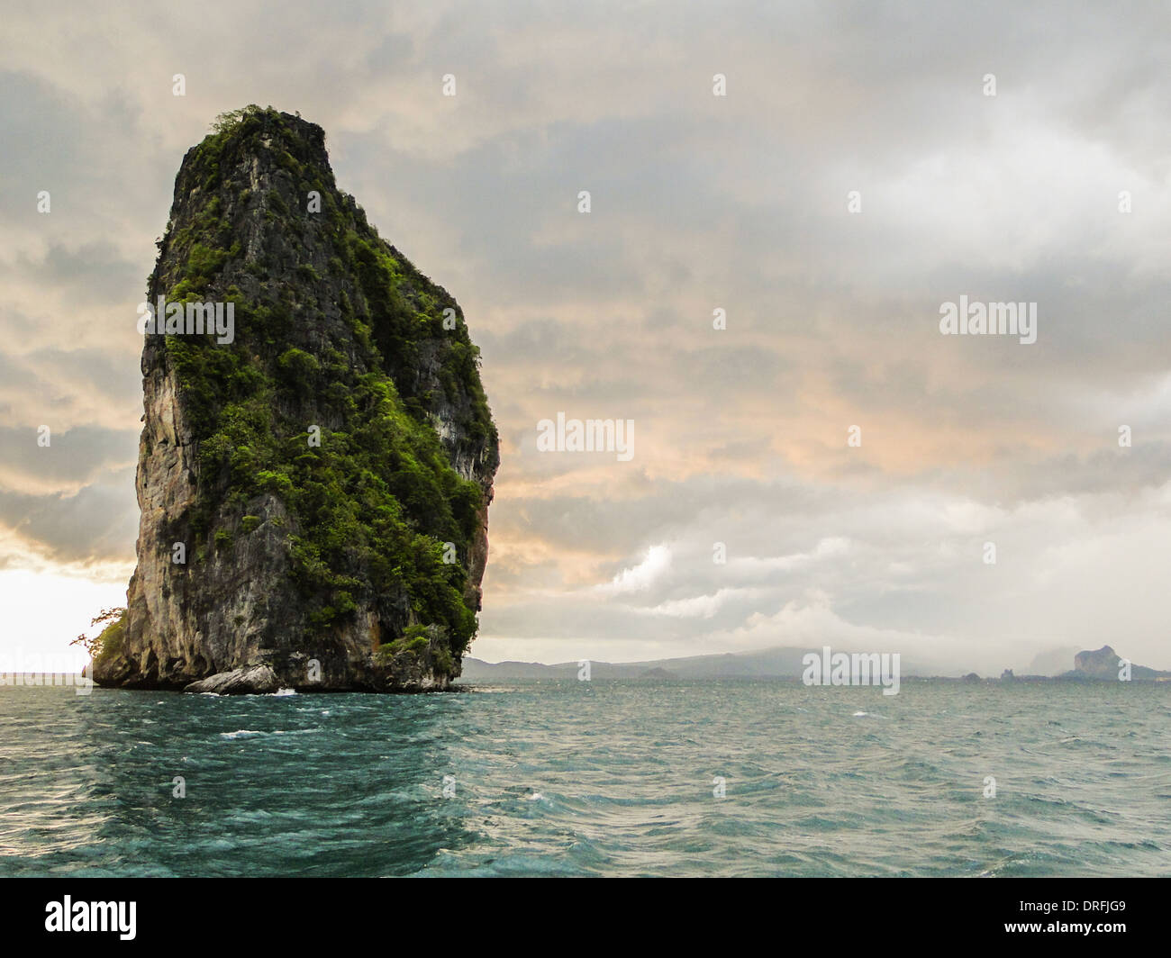 Limestone cliff thailand geology hi-res stock photography and images ...