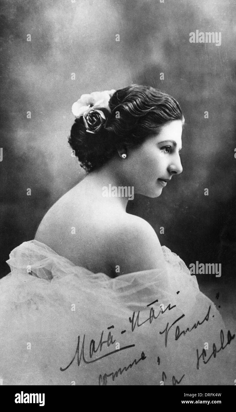 Execution Mata Hari Stock Photos & Execution Mata Hari Stock Images - Alamy Execution Mata Hari Stock Photos & Execution Mata Hari Stock Images - Alamy