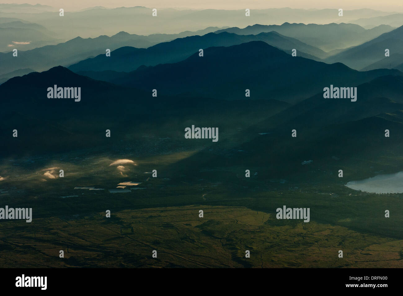 Sunrays images hi-res stock photography and images - Alamy