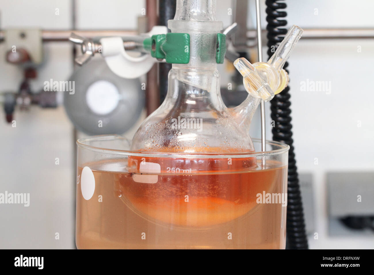 Round Bottom Flask Reaction