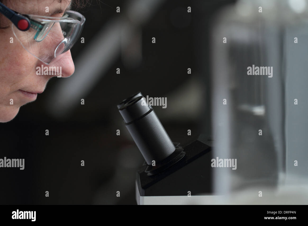 Light microscope hi-res stock photography and images - Alamy