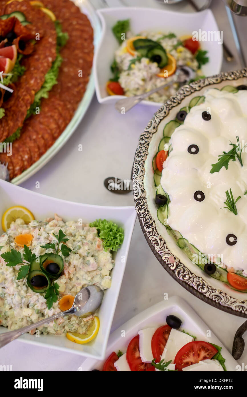 Raw table hi-res stock photography and images - Alamy