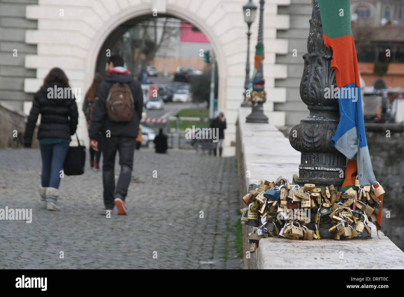 Rome, Italy. 24th Jan 2014 After the removal of hundreds of locks in ...