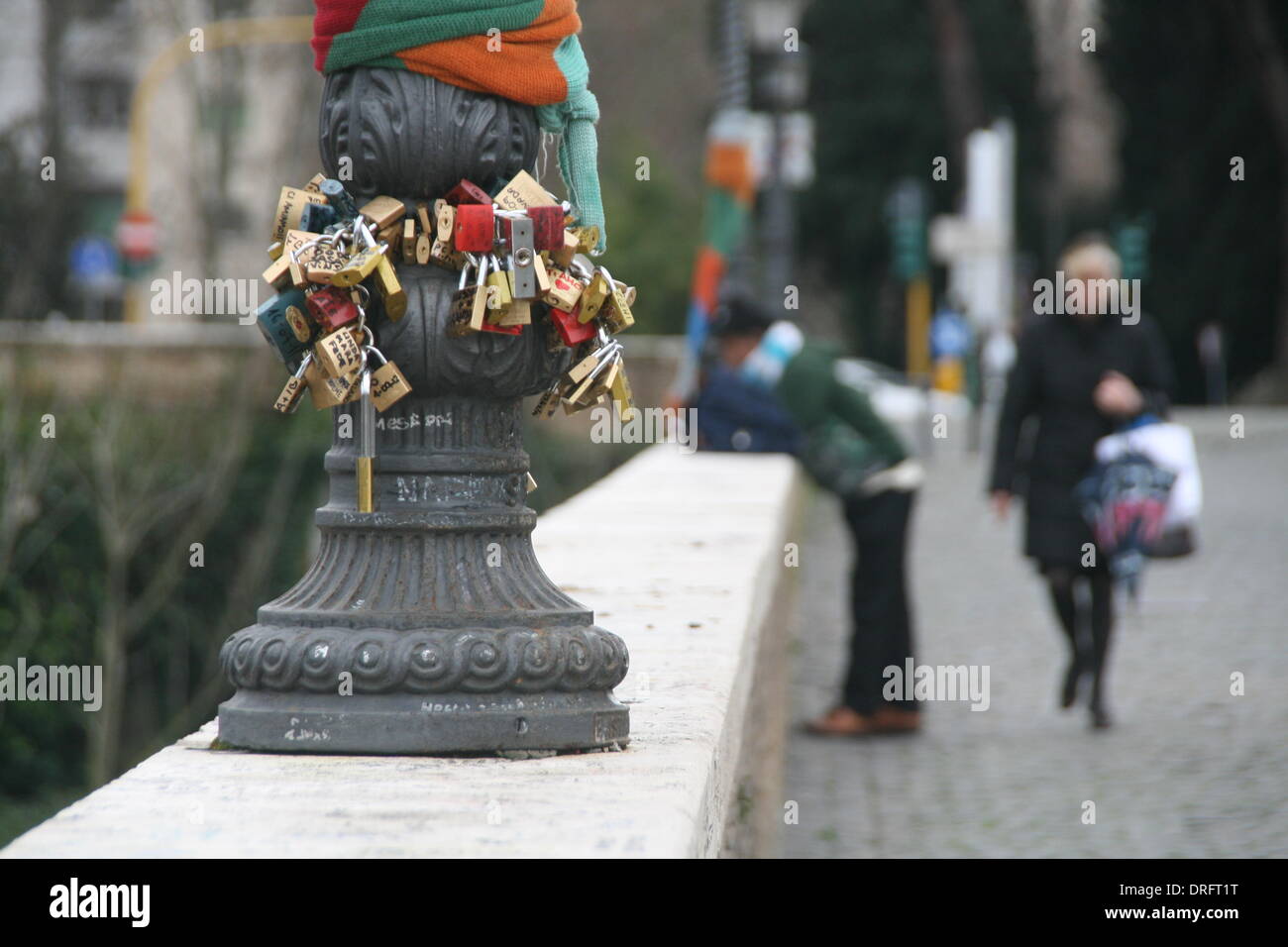 Rome, Italy. 24th Jan 2014 After the removal of hundreds of locks in ...