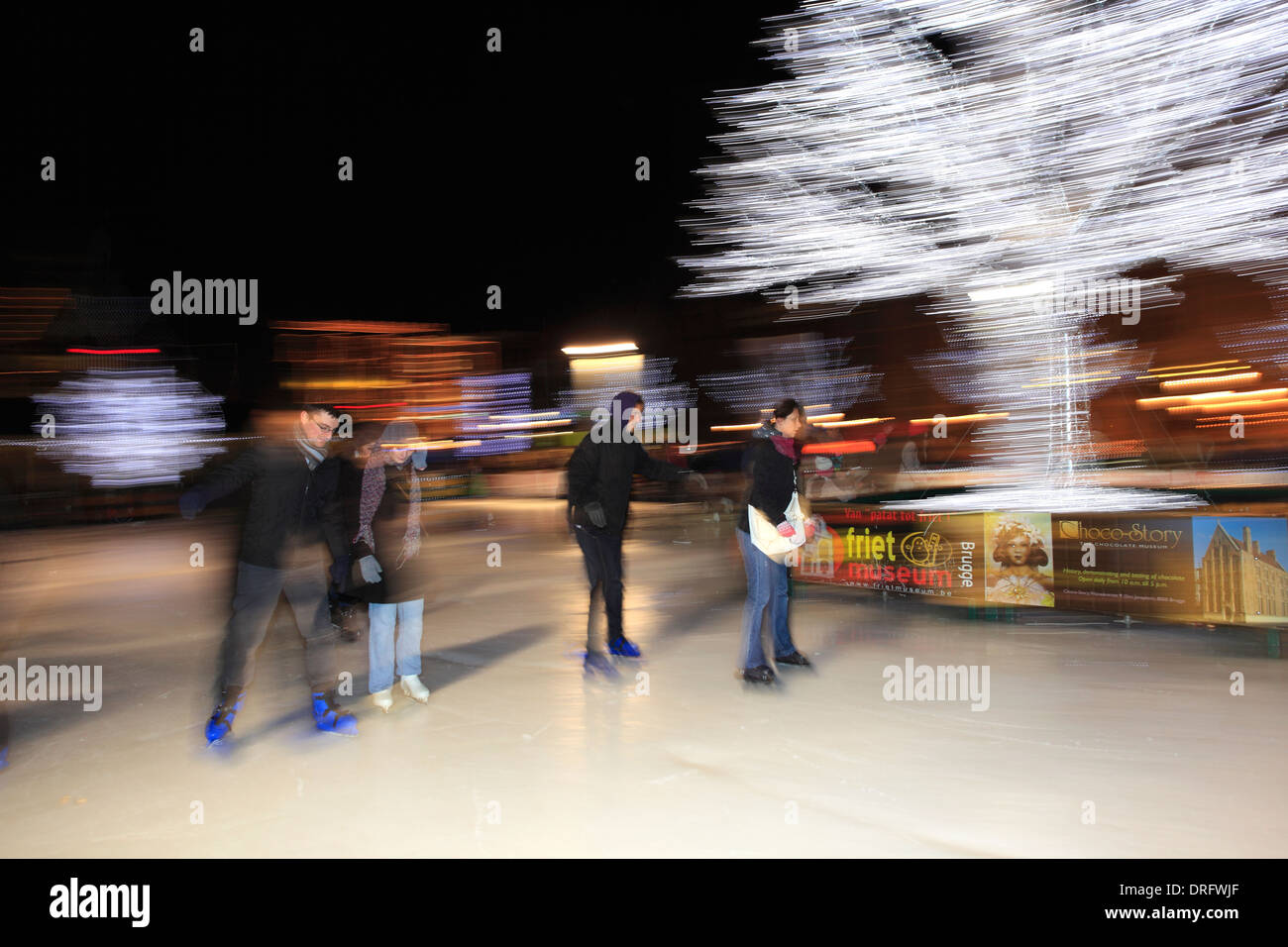Panned camera effect hi-res stock photography and images - Alamy