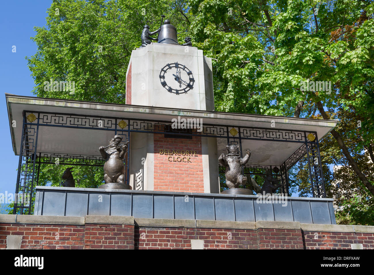 Central park clock hi-res stock photography and images - Alamy