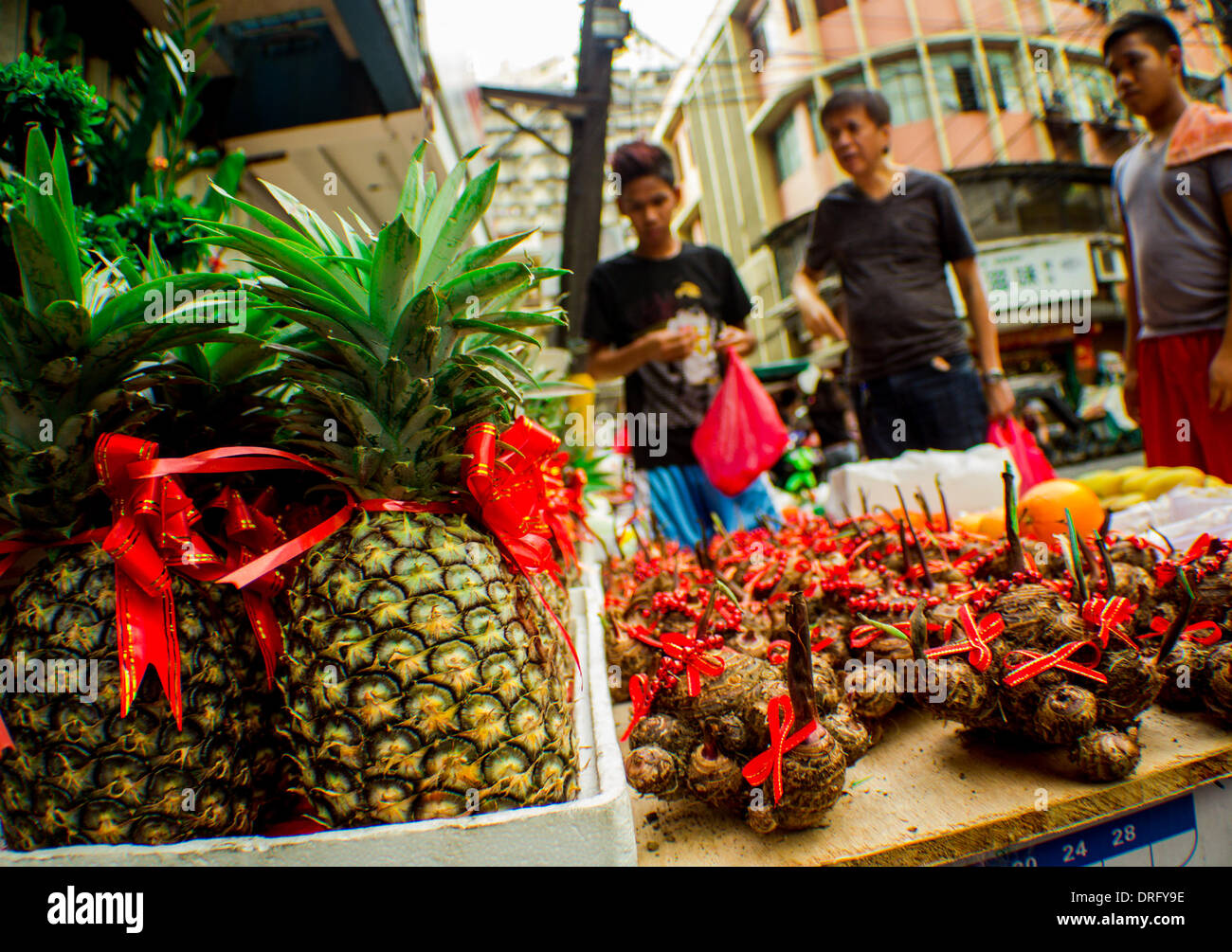Metro Manila, Philippines-January 25, 2014: Street vendor selling ...