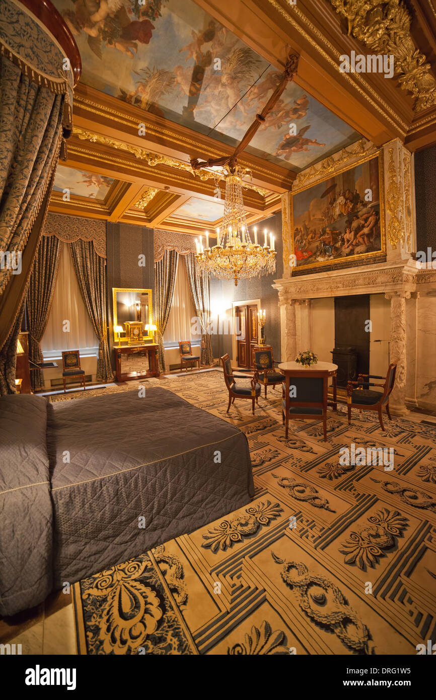 Royal palace of amsterdam bedroom hi-res stock photography and images ...