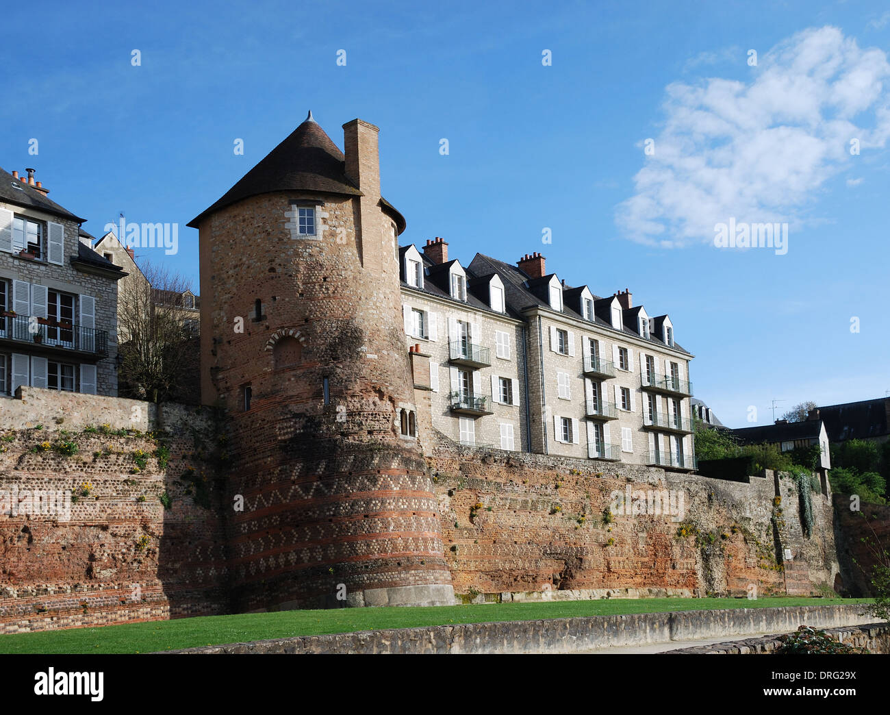 Ancient tower roman boundary wall hi-res stock photography and images ...