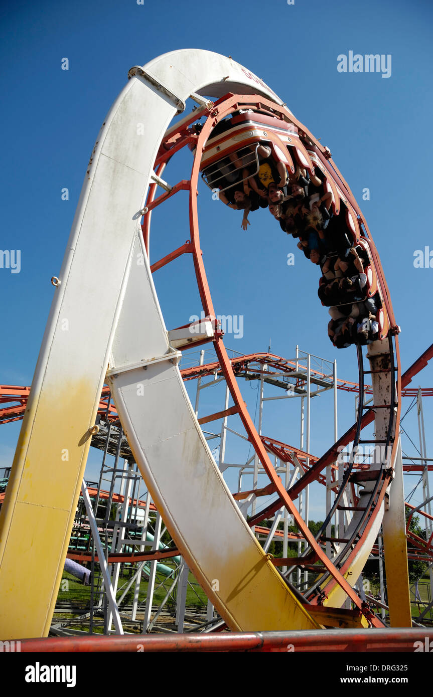 Loop rollercoaster hi-res stock photography and images - Alamy