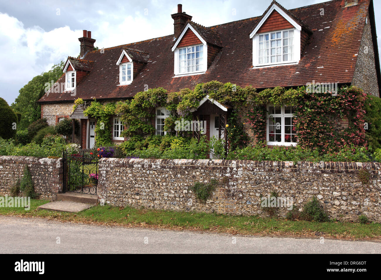 Rose covered Cottage, Eartham village, South Downs National Park ...