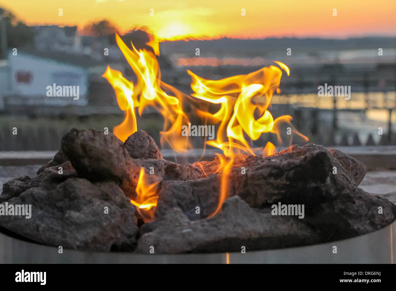 backyard fire pit Stock Photo - Alamy