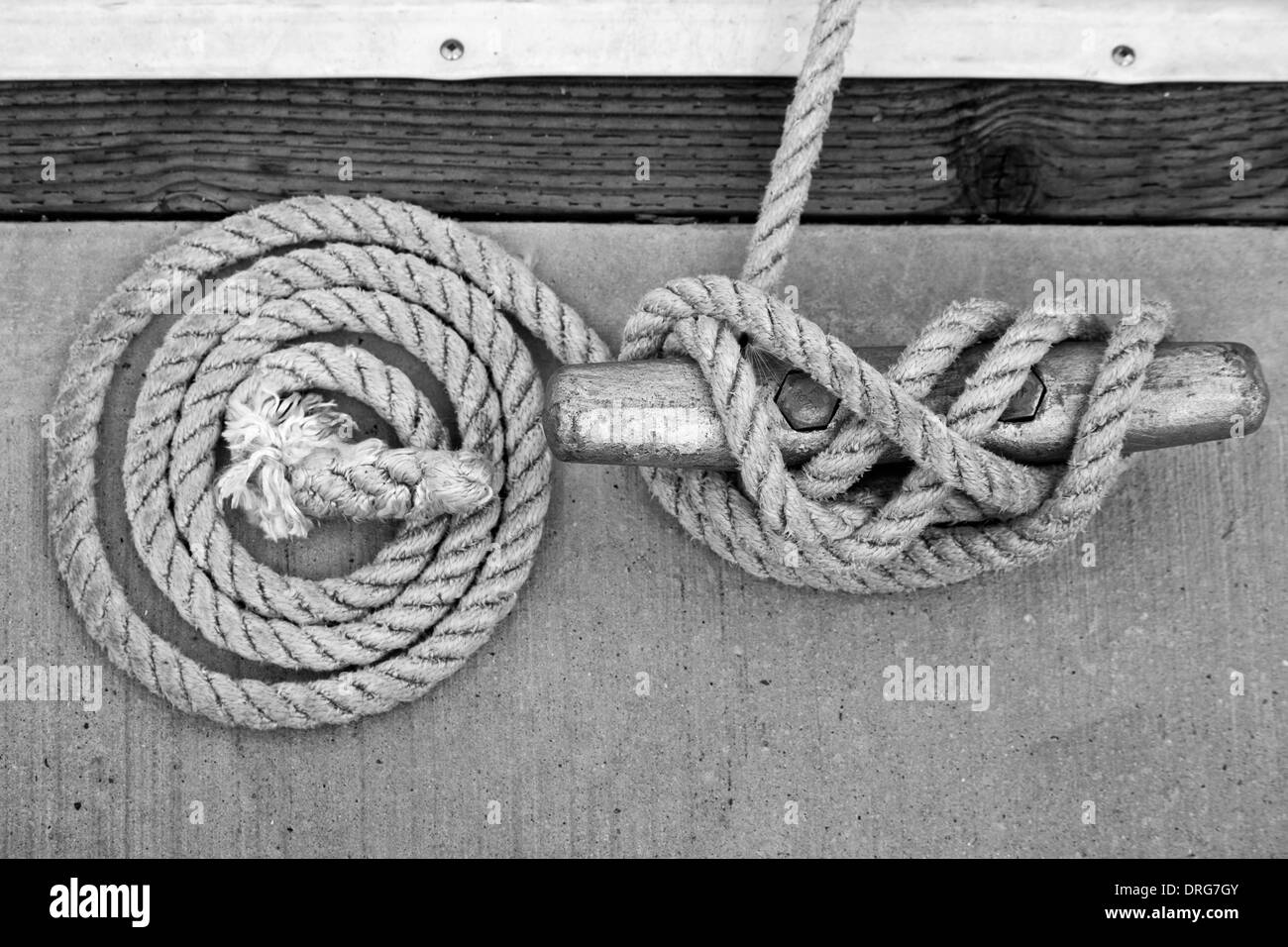 Rope tie for moored boat at Granville Island Vancouver Canada Stock ...
