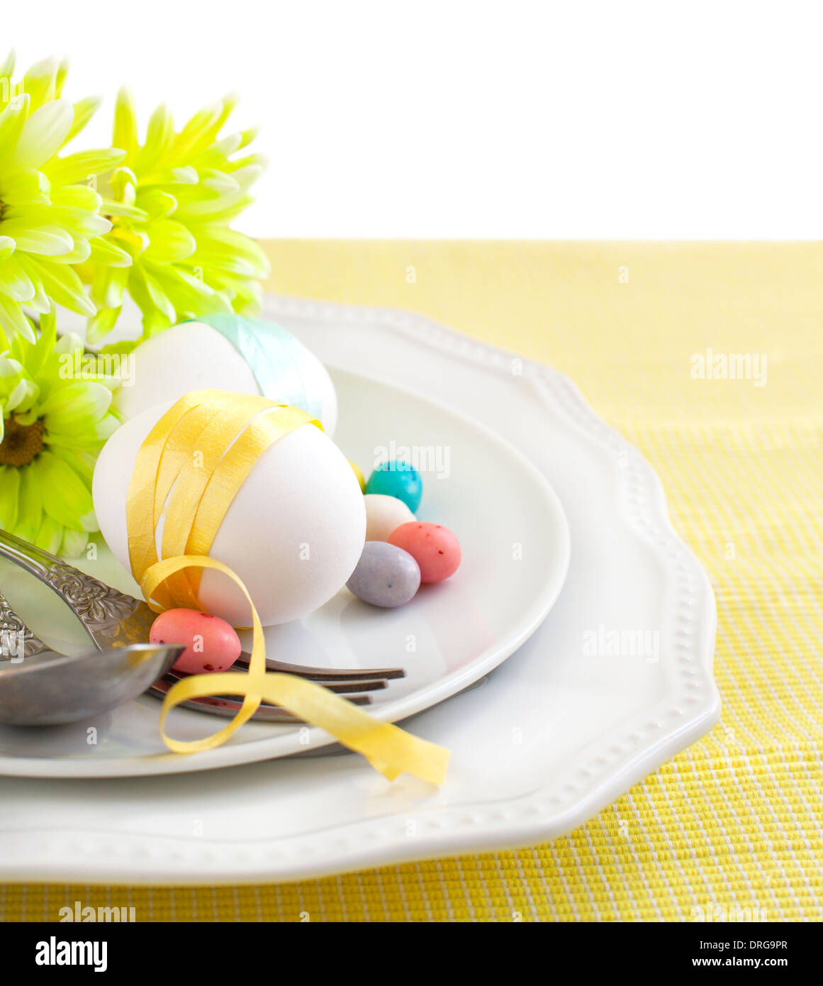 Spring table setting eggs hi-res stock photography and images - Alamy