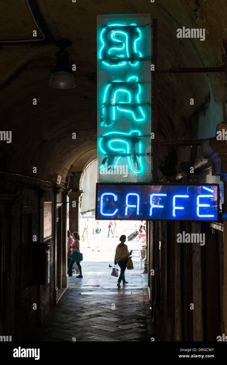 Mark's bar hi-res stock photography and images - Alamy