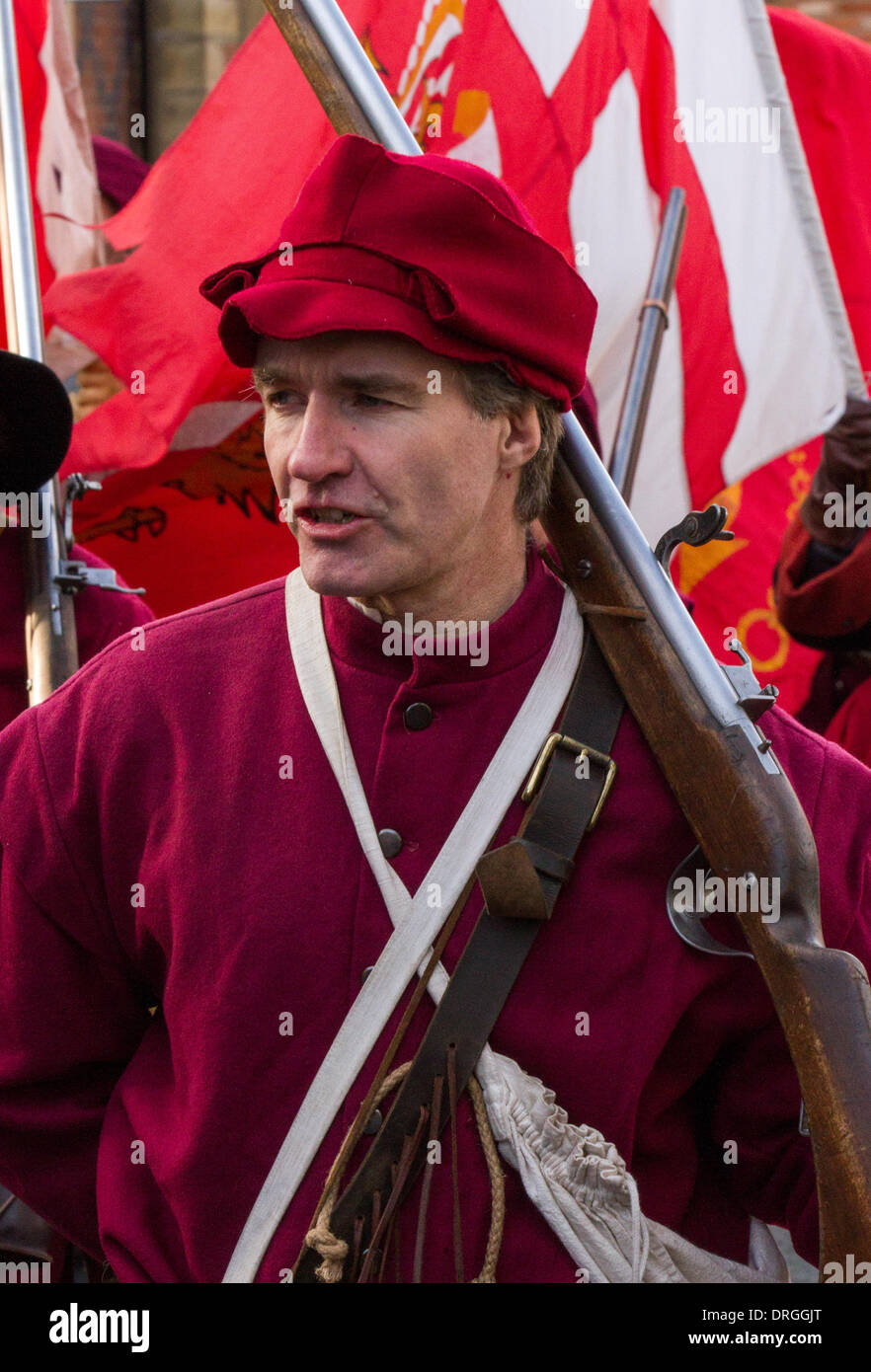 English civil war royalist musketeer hi-res stock photography and ...