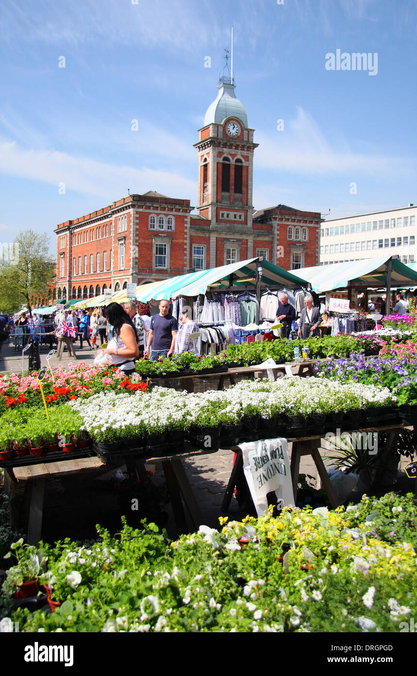Chesterfield market hi-res stock photography and images - Alamy