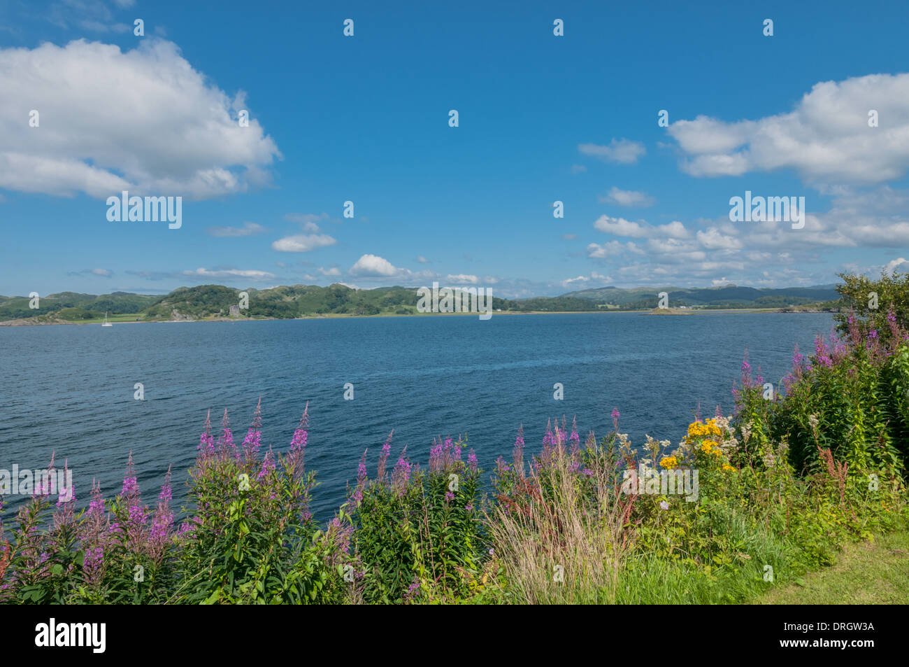 Duntrune castle hi-res stock photography and images - Alamy