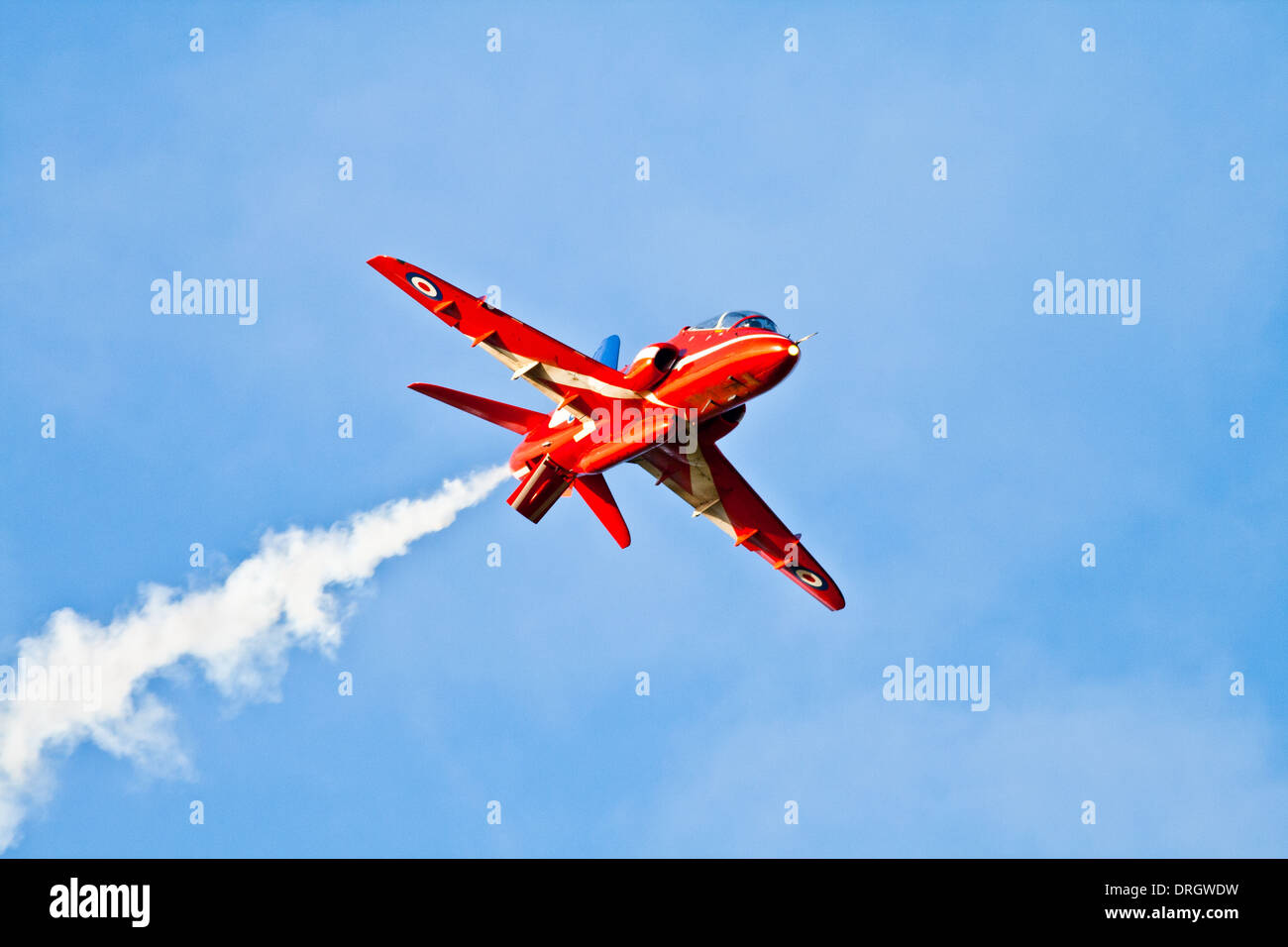 Single Red Arrow Stock Photo - Alamy
