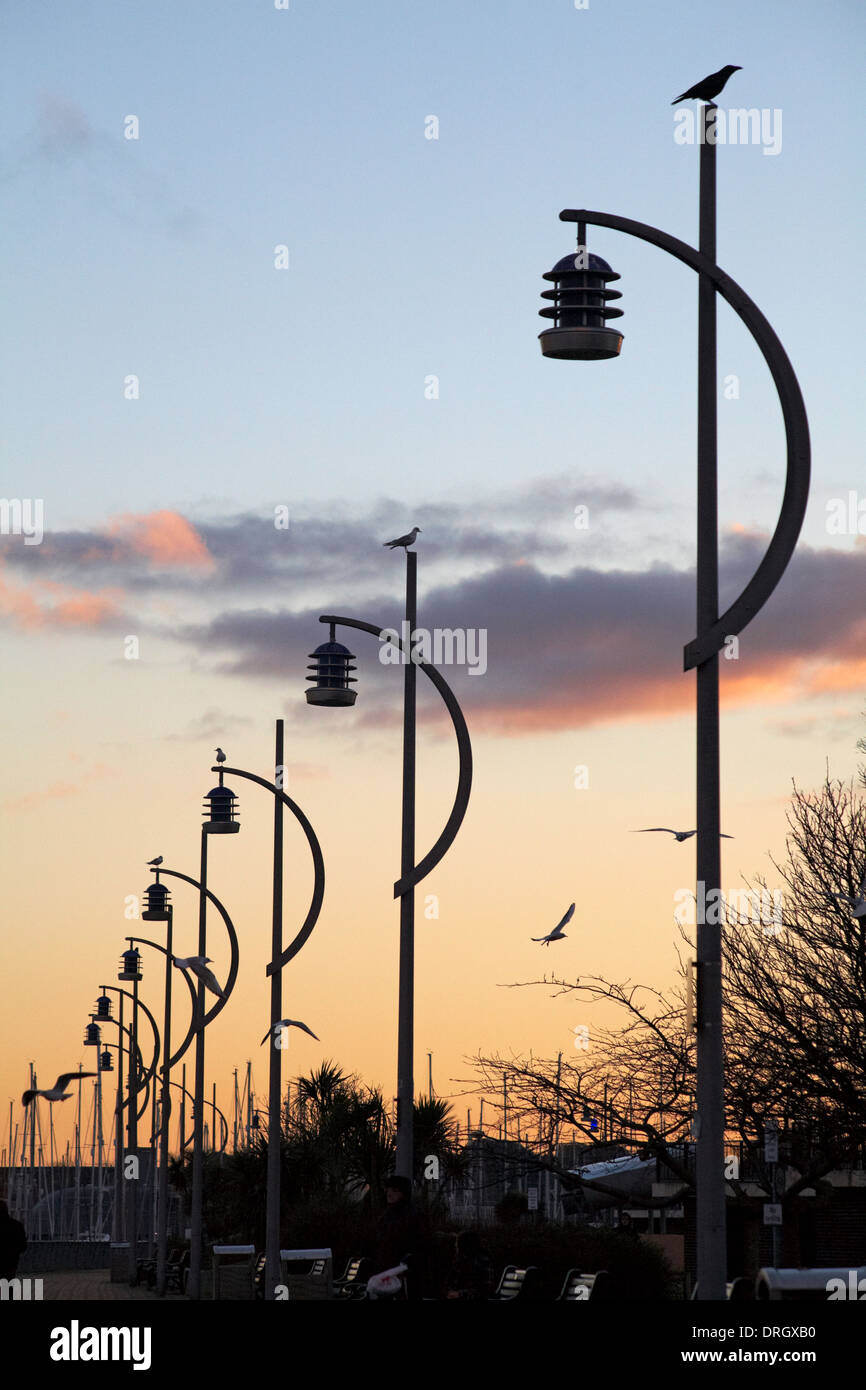 Row of street lights hi-res stock photography and images - Alamy