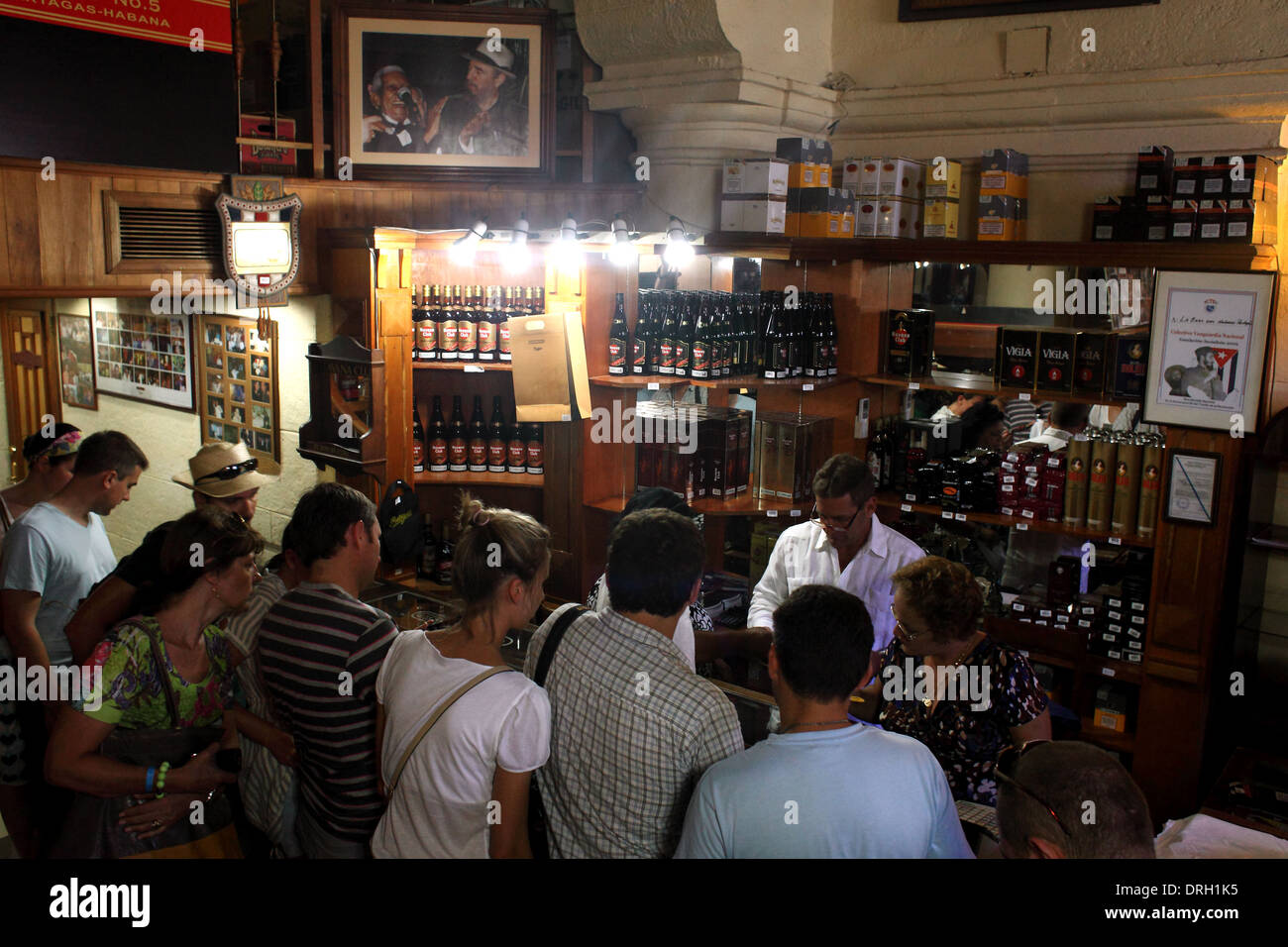 Shop in Havana, Cuba Photo: pixstory / Alamy Stock Photo - Alamy