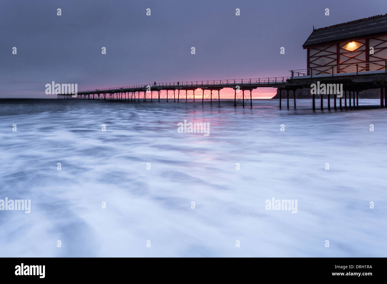 High tide surf hi-res stock photography and images - Alamy