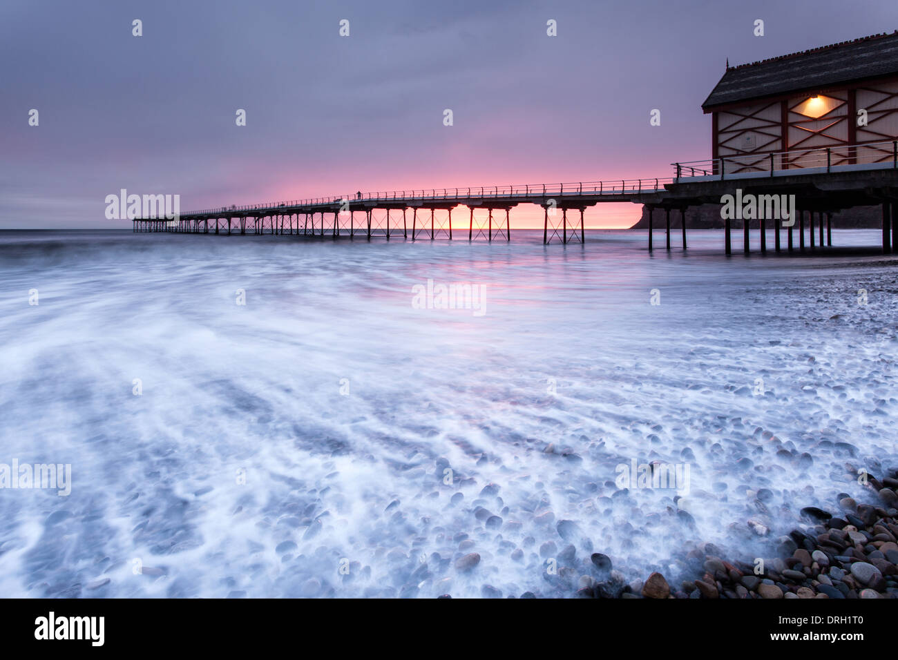 High tide surf hi-res stock photography and images - Alamy
