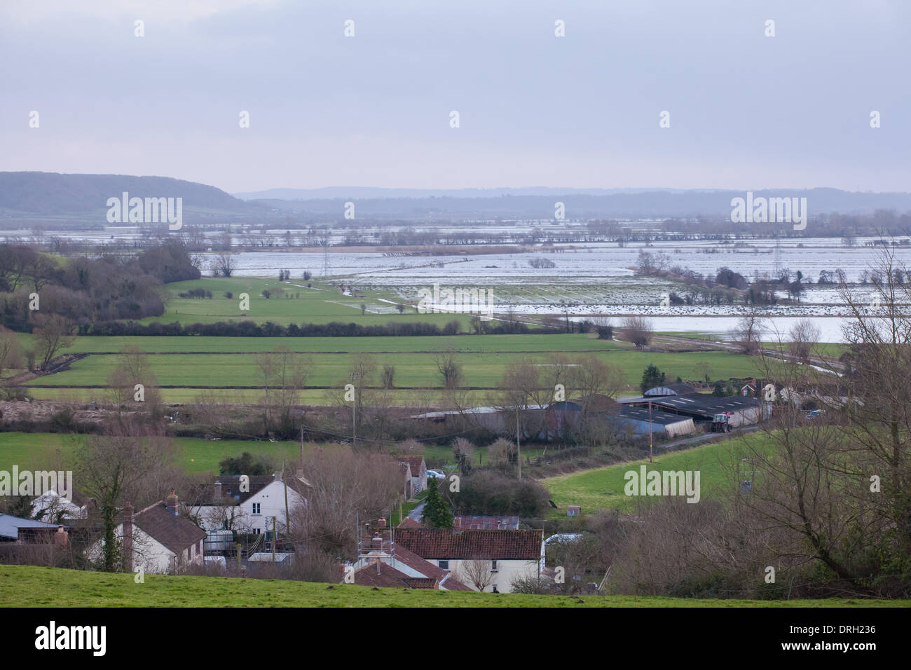 Moorlinch, Somerset. 26th Jan, 2014. Extensive flooding of the Somerset ...