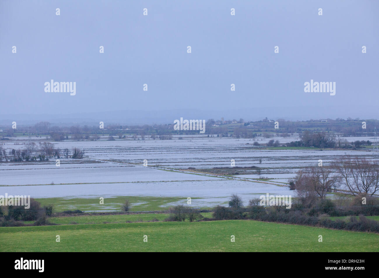 Moorlinch, Somerset. 26th Jan, 2014. Extensive flooding of the Somerset ...