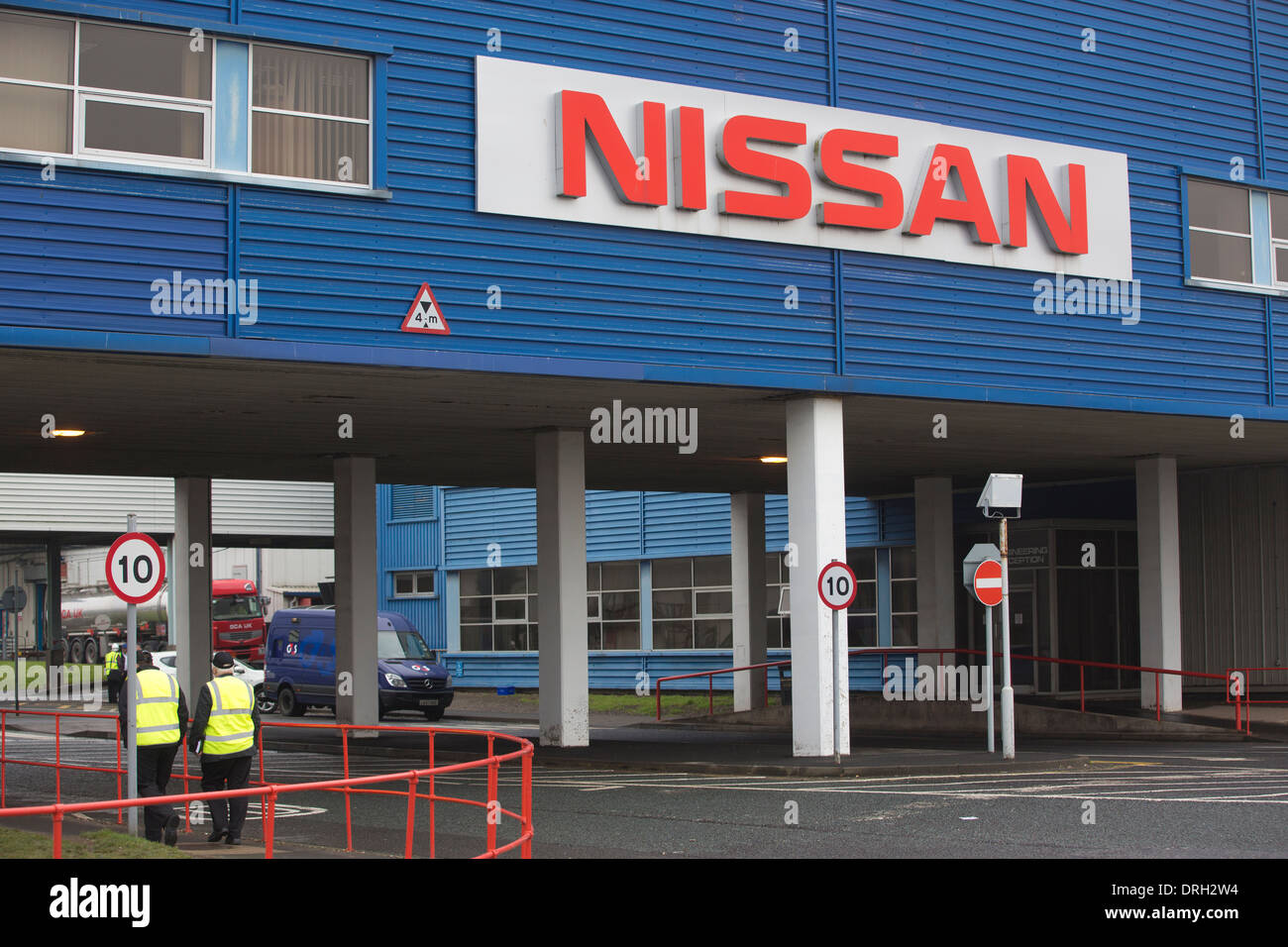 Car Factory Uk Nissan High Resolution Stock Photography and Images - Alamy