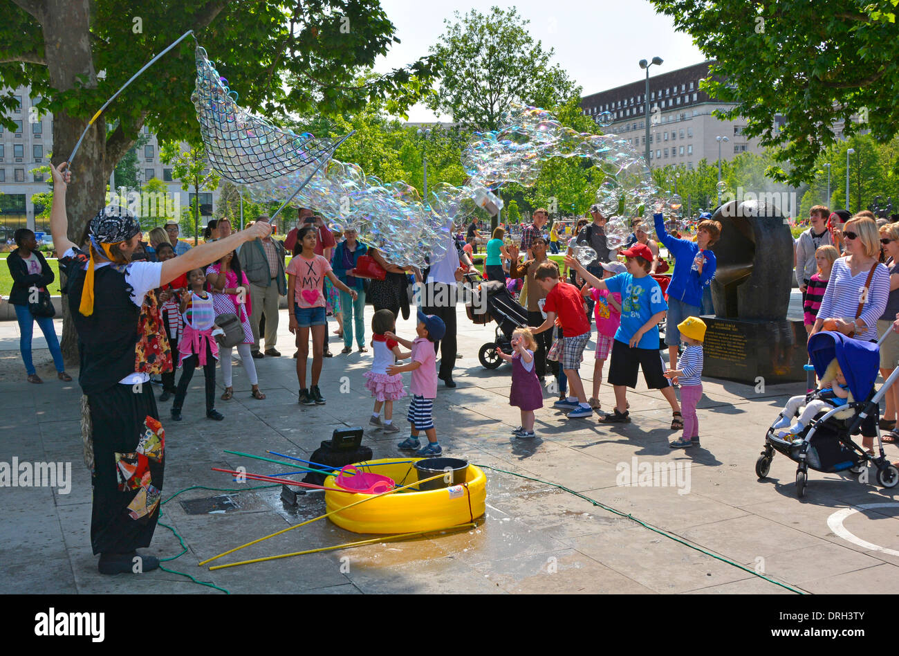 Children large bubble hi-res stock photography and images - Alamy