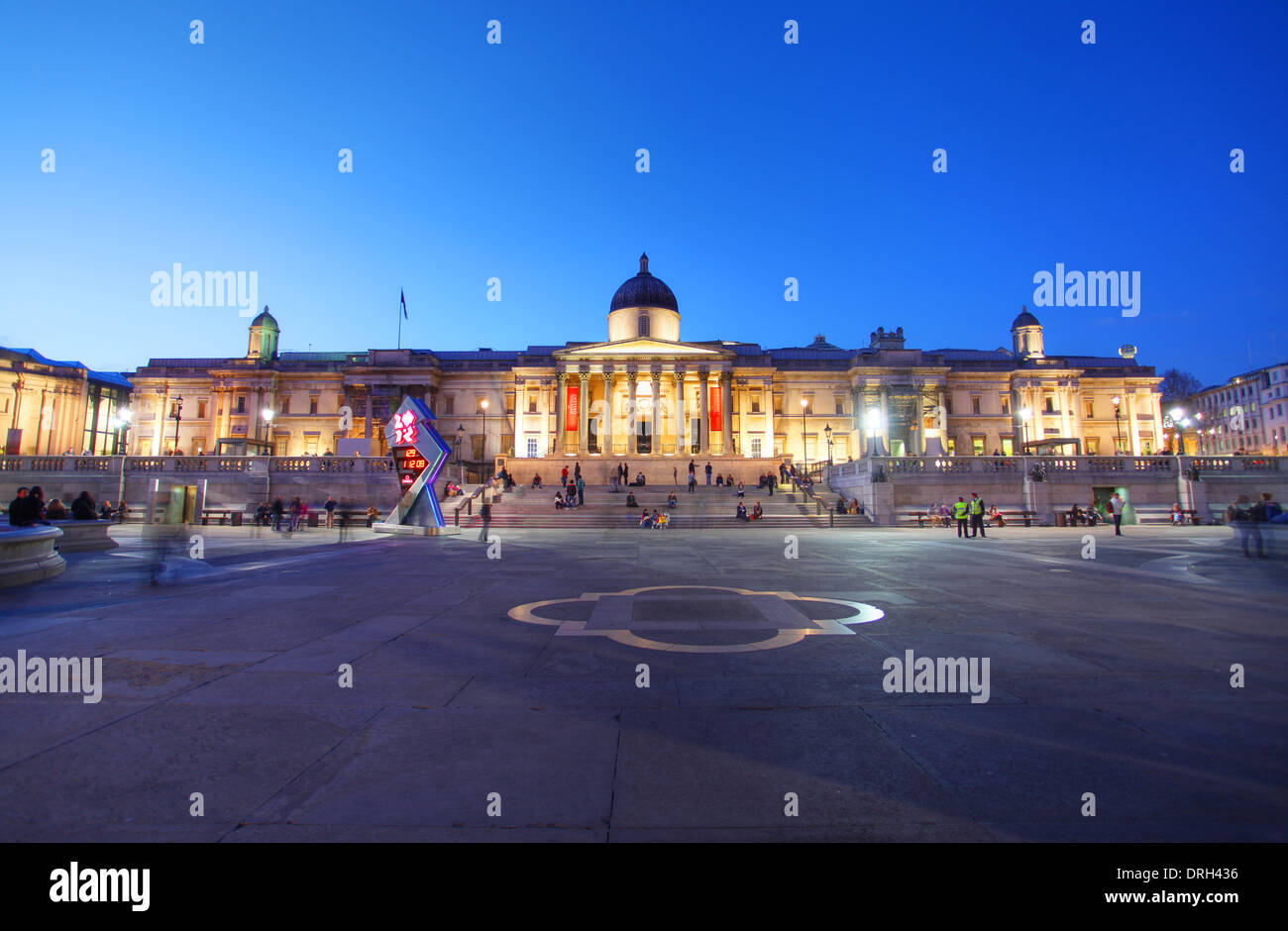The national gallery is an art museum in trafalgar square hi-res stock ...