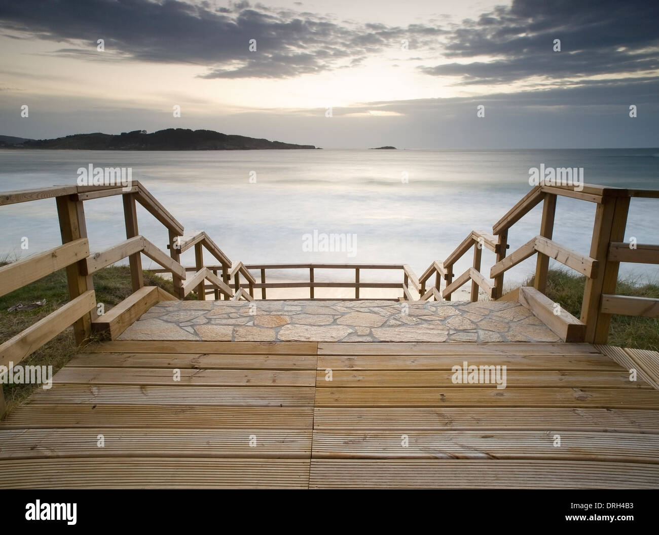 Boardwalk sea hi-res stock photography and images - Alamy