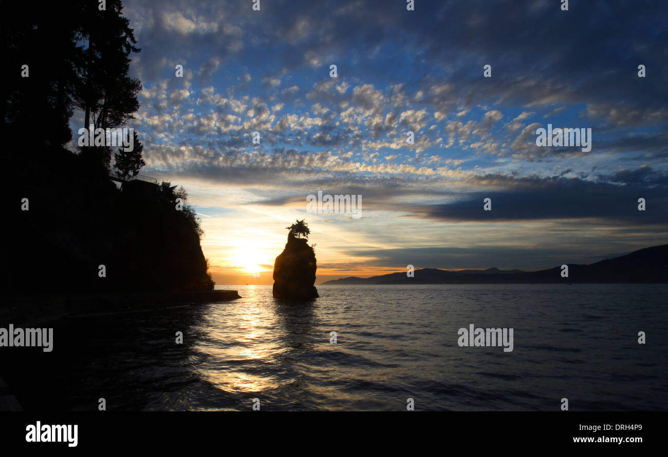Siwash Rock in Stanley Park in Vancouver, Canada Stock Photo - Alamy