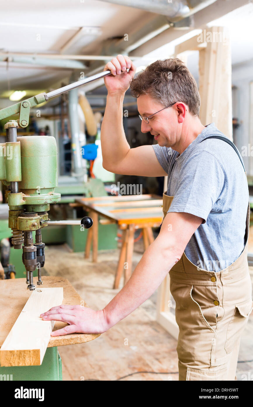 Bench drill hi-res stock photography and images - Alamy