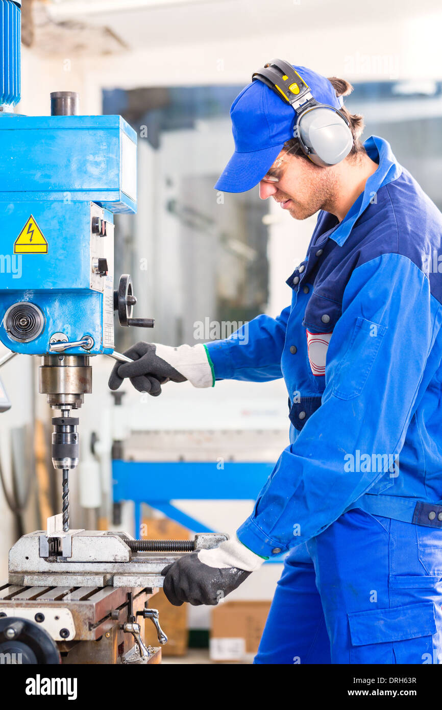 Drilling metal hi-res stock photography and images - Alamy