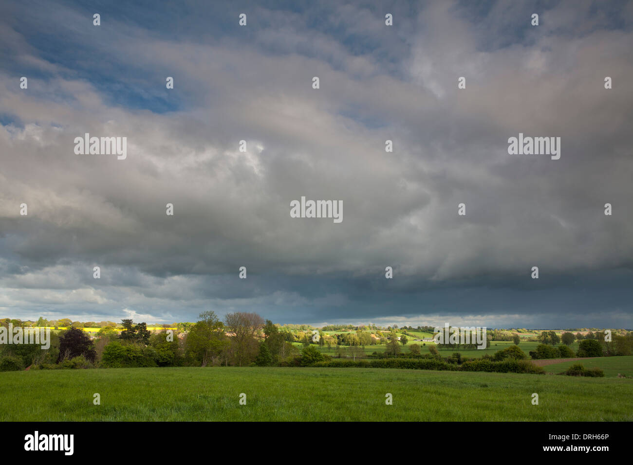 Storm clouds above the Waveney Valley at Mendham in Suffolk, UK Stock ...