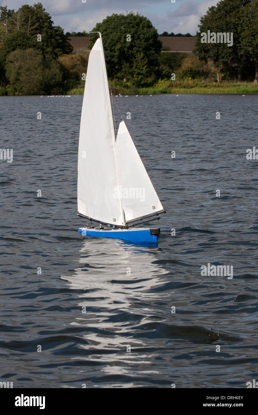 Radio controlled boat hi-res stock photography and images - Alamy
