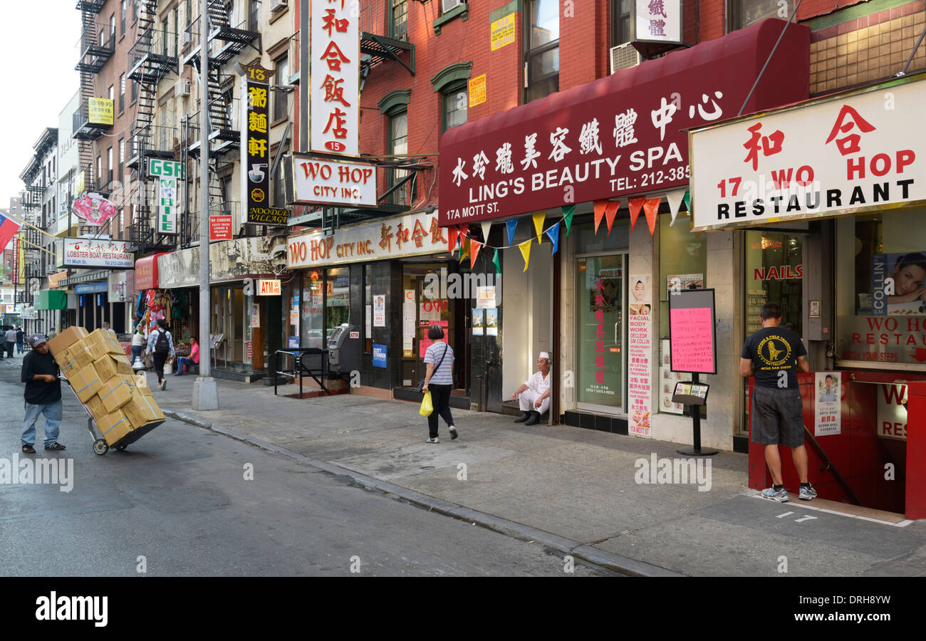 Chinatown new york city mott hi-res stock photography and images - Alamy