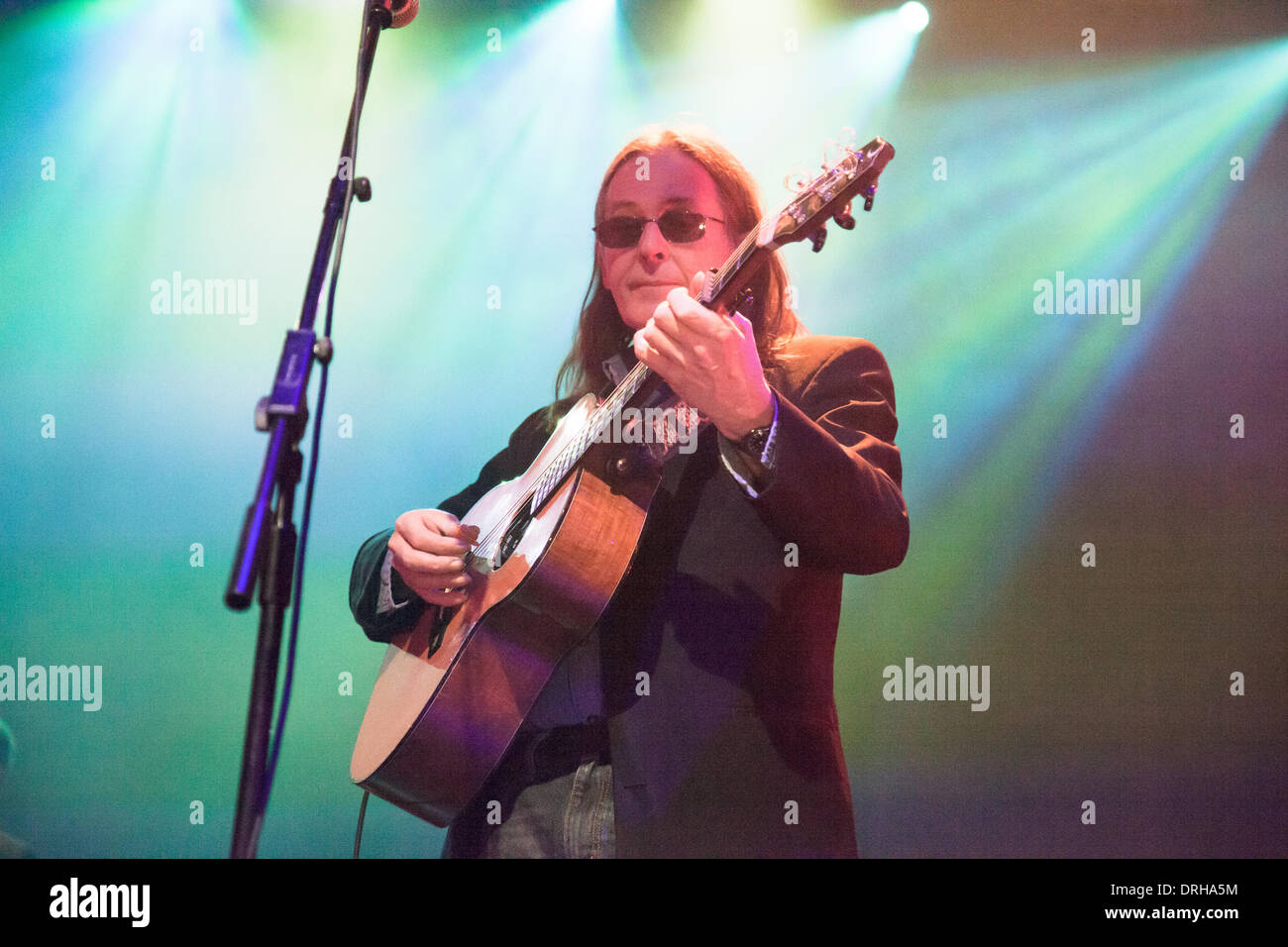 Scottish singer songwriter hi-res stock photography and images - Alamy