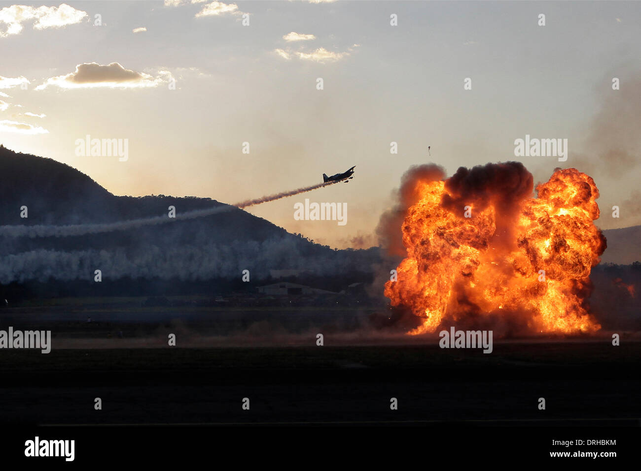 Ilopango, El Salvador. 26th Jan, 2014. U.S. pilot Skip Stewart performs ...
