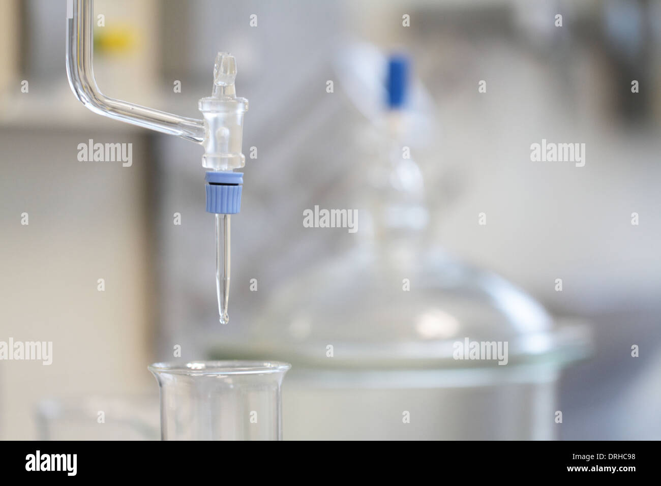 Lab buret hi-res stock photography and images - Alamy