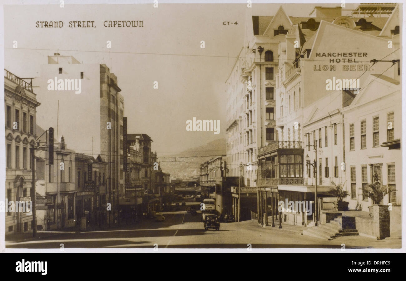 Strand street hi-res stock photography and images - Alamy