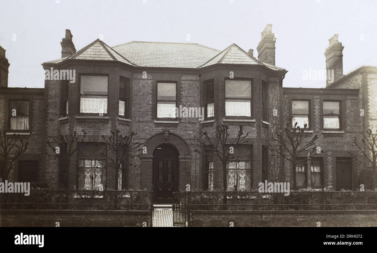 Victorian house london hi-res stock photography and images - Alamy