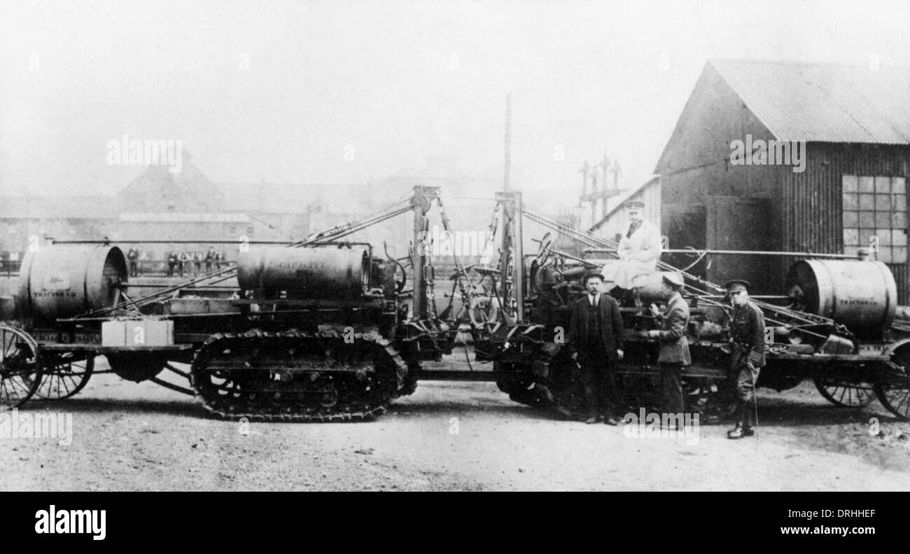 Bullock Creeping Grip tractors, tank experiment, WW1 Stock Photo - Alamy