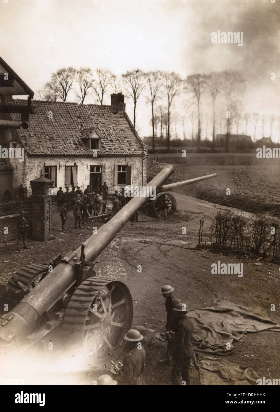 Big gun in Battle of the Lys, near Ypres, WW1 Stock Photo - Alamy